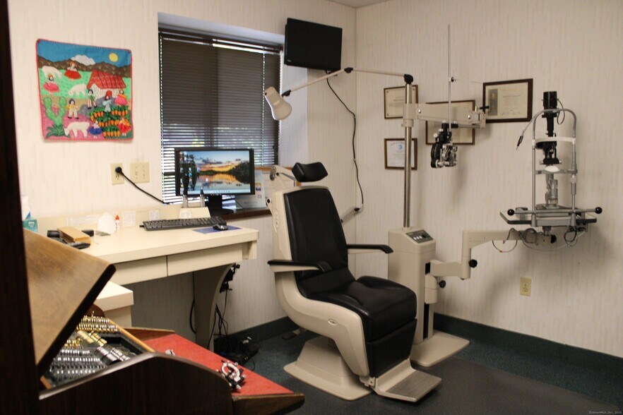 464 Wolcott Rd, Wolcott, CT 06716 - Office For Sale Cityfeet.com