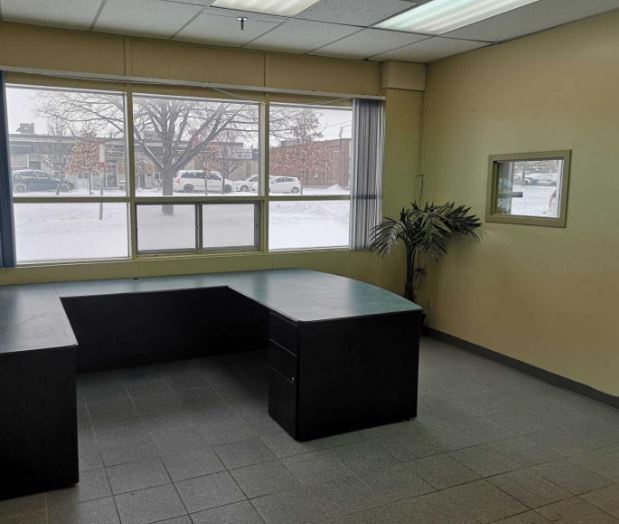 130 Milvan Dr, Toronto, ON M9L 1Z9 - Industrial Cityfeet.com