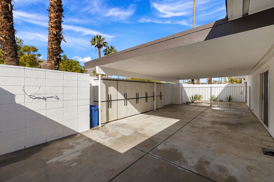 888 N Indian Canyon Dr, Palm Springs, CA 92262 - Hotel For Sale ...