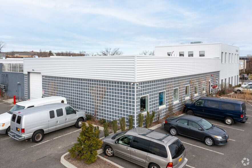 202 Bethpage Sweet Hollow Rd, Old Bethpage, NY 11804 - Industrial For ...