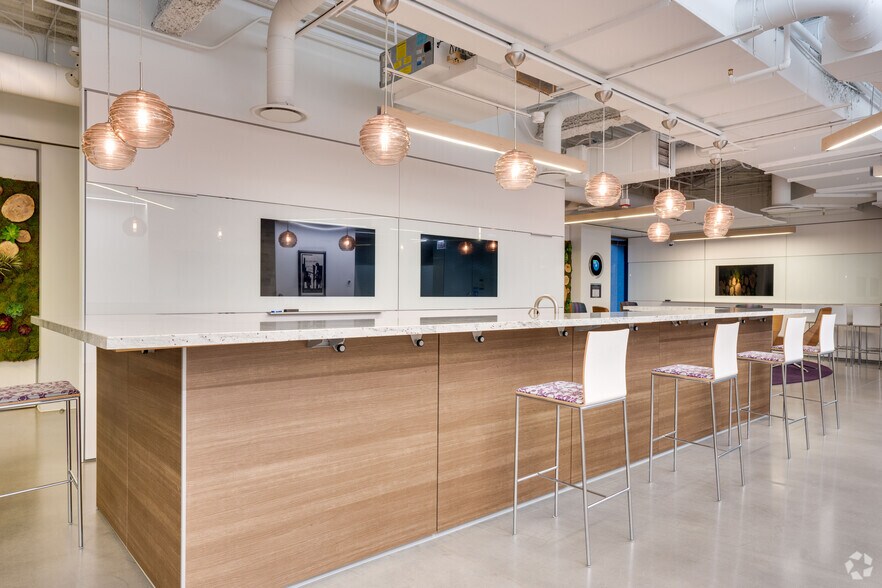 200 W Madison St, Chicago, IL 60606 - Office For Lease Cityfeet.com