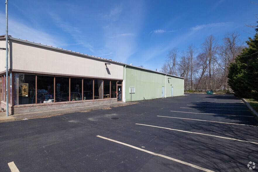 2343 Middle Country Rd, Centereach, NY 11720 - Retail For Lease ...
