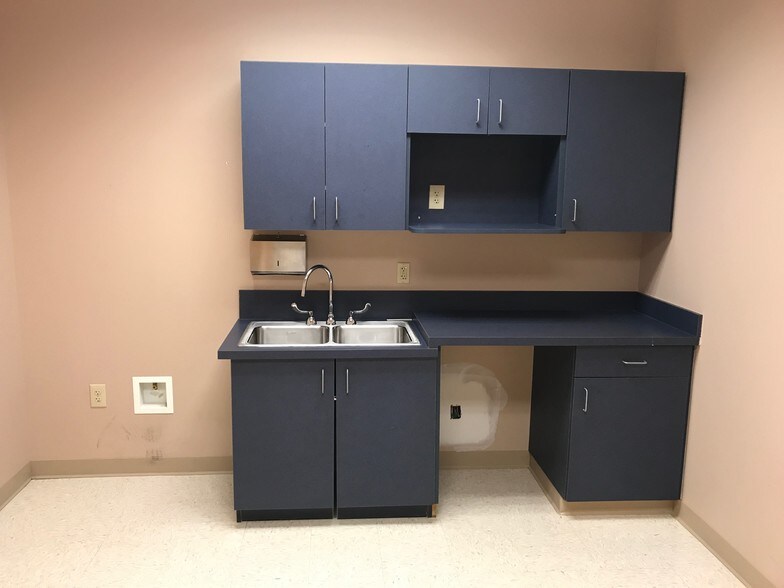 7823 Spivey Station Blvd, Jonesboro, GA 30236 - Medical Office For ...