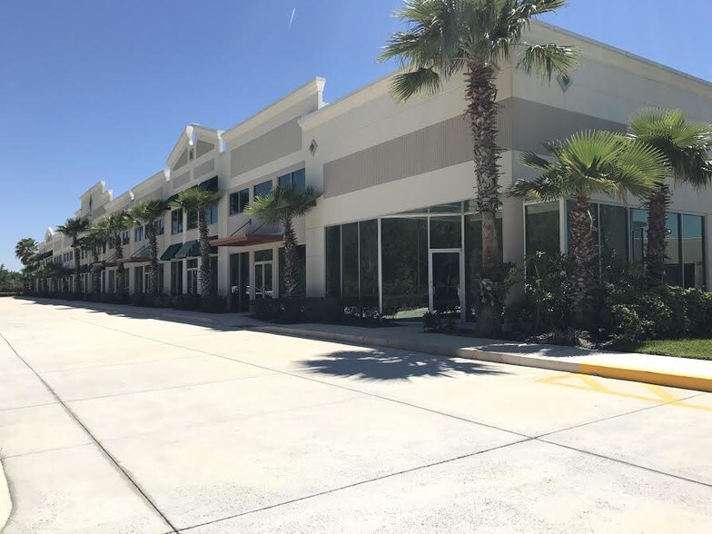 6565 Hazeltine National Dr, Orlando, FL 32822 - Showroom For Sale ...