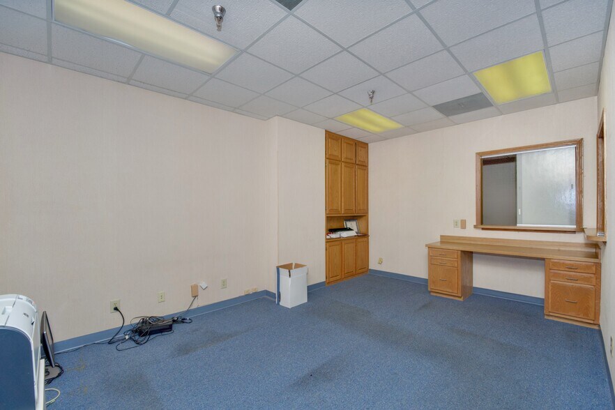 2909 S Hampton Rd, Dallas, TX 75224 - Office For Sale Cityfeet.com