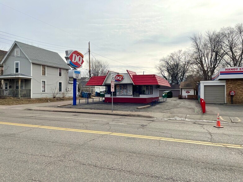 710 NE Lowry Ave, Saint Anthony, MN 55418 - Fast Food For Sale Cityfeet.com