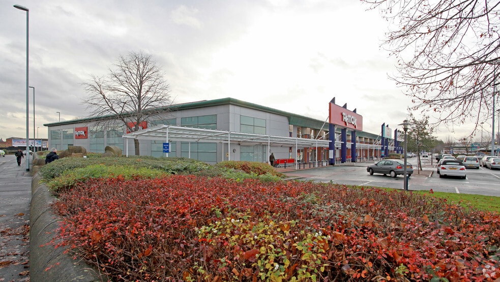 Junction St, Leeds, WYK LS10 1ET - Retail For Lease Cityfeet.com