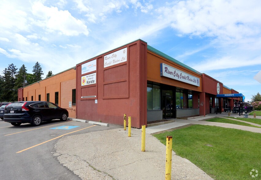 11715 108th Ave NW, Edmonton, AB T5H 1B8 - Retail Cityfeet.com