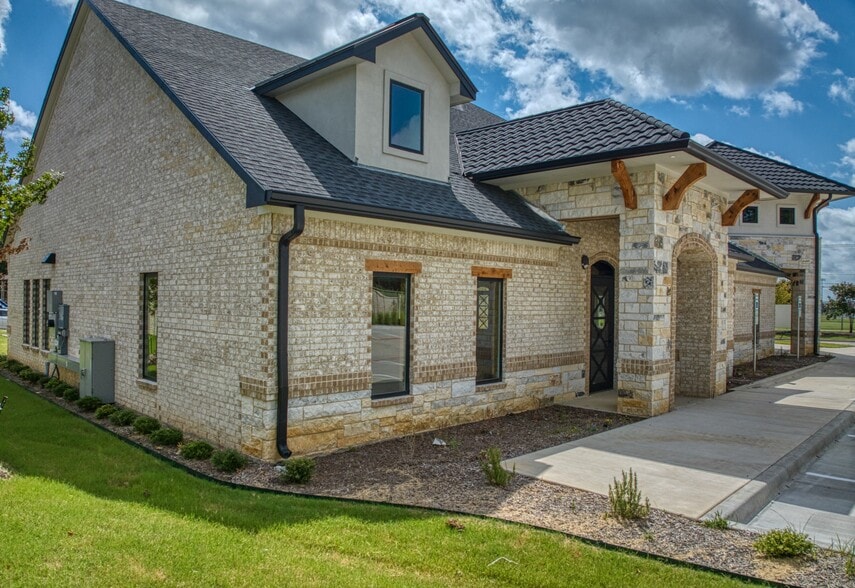 4451 E Broad St, Mansfield, TX 76063 - Office For Sale Cityfeet.com