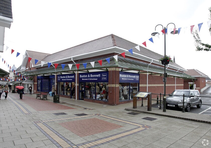 Three Spires Shopping Centre, Lichfield, STS - Retail For Lease ...