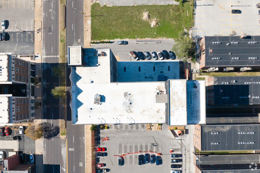 5621-5623 Delmar Blvd, Saint Louis, MO 63112 - Multi-Family For Lease ...