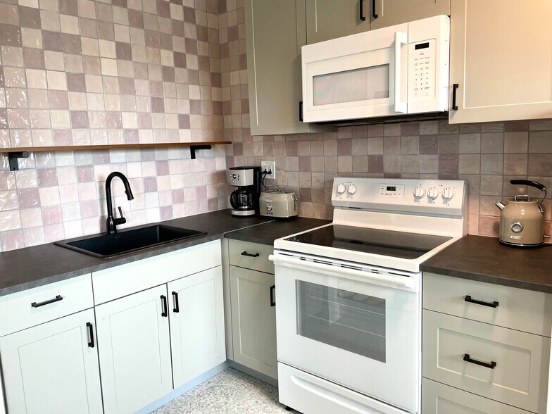 50 Royal Way, Clearwater Beach, FL 33767 - Hotel For Sale Cityfeet.com