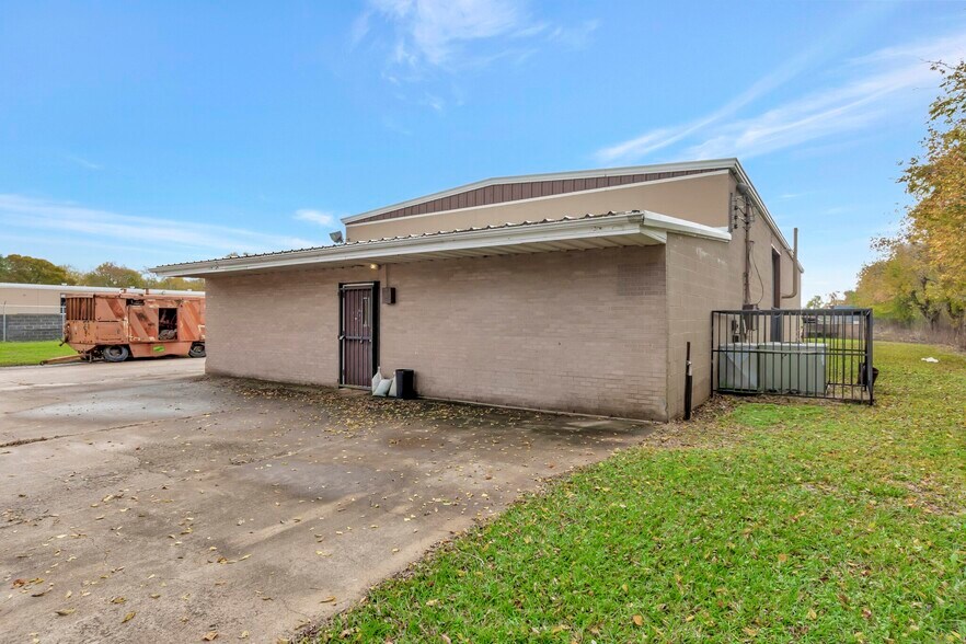 5720 Allison Rd, Houston, TX 77048 - Land For Lease Cityfeet.com