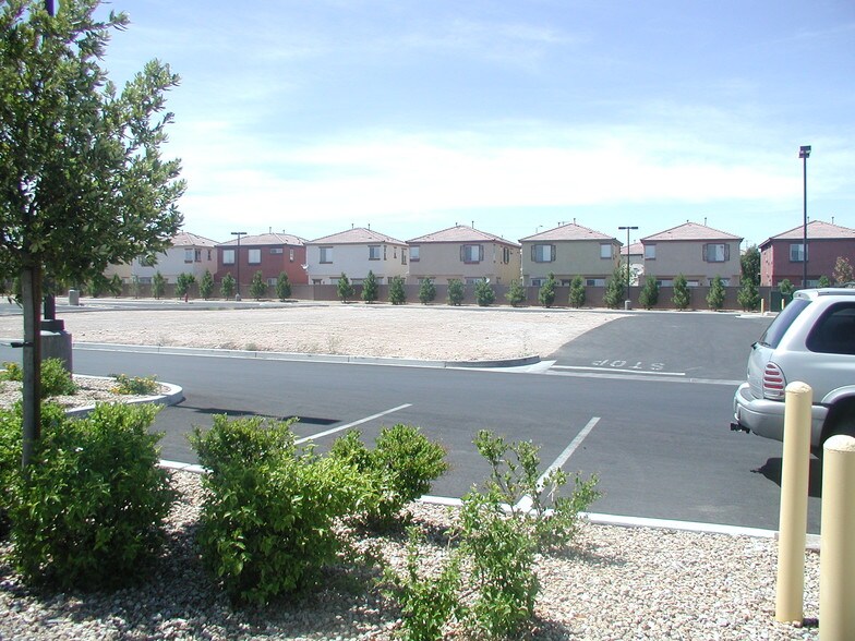 NWC Blue Diamond & Decatur Blvd, Las Vegas, NV 89139 - Land For Lease ...