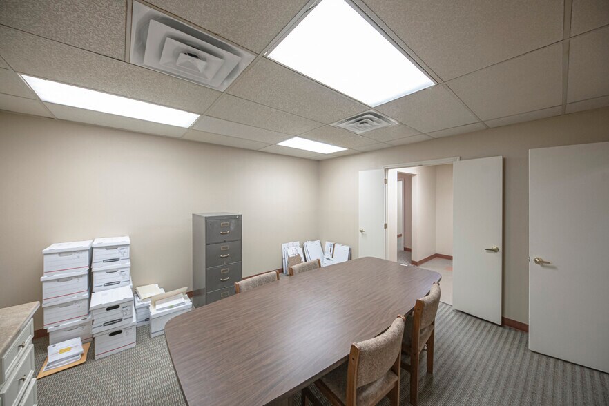 1541 John Ben Shepperd Pky, Odessa, TX 79761 - Storefront Retail Office ...