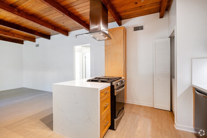 11665 Mayfield Ave, Los Angeles, CA 90049 - Apartments For Sale ...