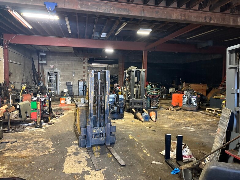 9516 101st St, Ozone Park, NY 11416 - Industrial For Lease Cityfeet.com